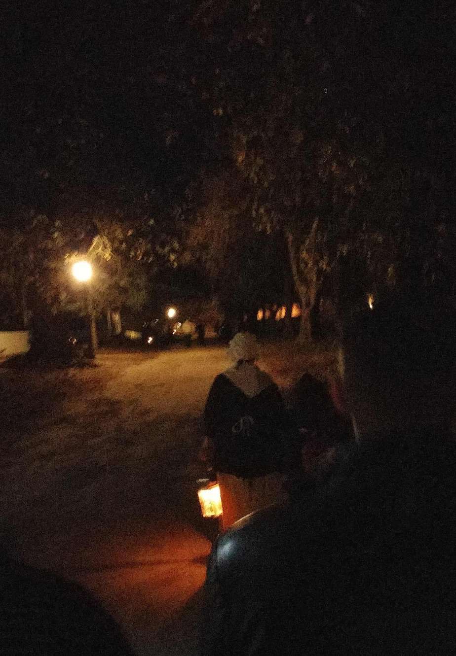 Colonial Williamsburg Ghost Tour: A Review of "Ghosts Among Us ...