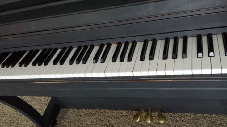 How To Paint A Piano With Chalk Paint - Chaotically Yours