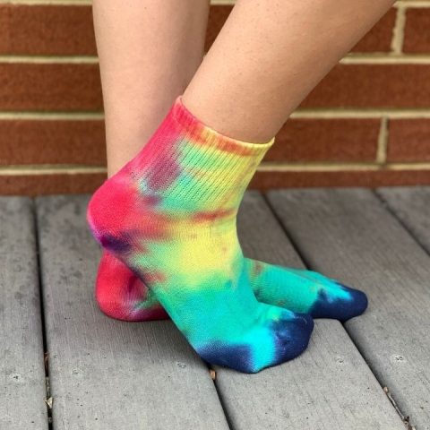 Tie Dye Socks: A Complete How To Guide - Chaotically Yours